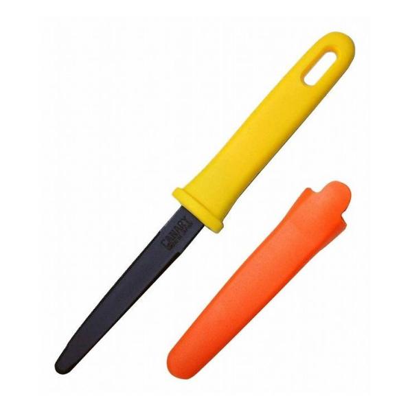 【発売日：2021年01月20日】【商品詳細】粘着テープがべたつきにくいフッ素加工です。カッターにはない特殊なギザ刃でPPテープ、PPバンド等のカットができます。両刃加工(片側ギザ刃)で対象物をしっかり捉えます。上下に刃が付いてるので持ち替...