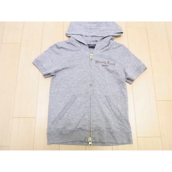 【ブランド/メーカー】  CHUBBYGANG/チャビーギャング     【カテゴリ】  子供服(トップス)     【色】  グレー   【サイズ表記】  100   【素材】  綿100％【状態】  USED2100280596557