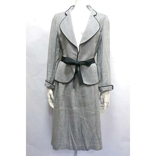 【ブランド/メーカー】【中古】ensuite エンスイート【カテゴリ】スーツ【色】ブラック×ホワイト【サイズ】5【サイズ詳細】 　　　ジャケット：総丈約52cm、身幅約48cm 肩幅約38cm、袖丈約58cm　　　スカート：総丈約60cm、...