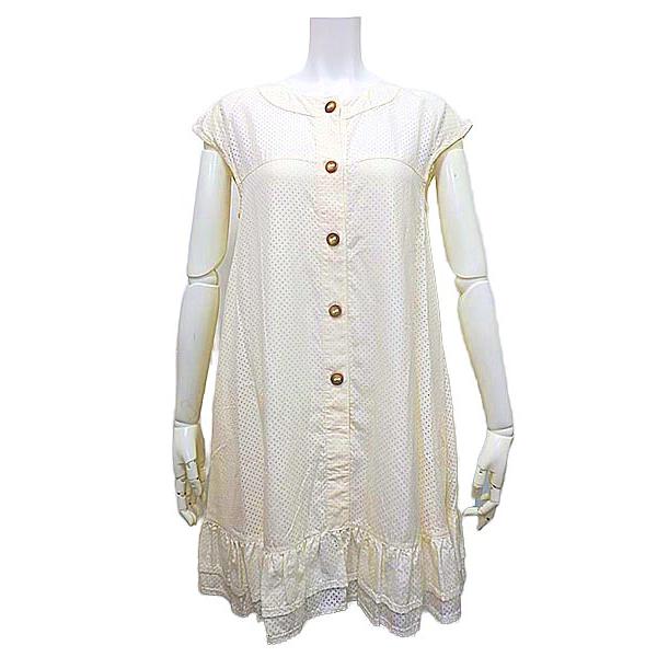 【ブランド/メーカー】【中古】FENDI フェンディ【カテゴリ】トップス【色】アイボリー【サイズ】38【サイズ詳細】 　　　着丈約90cm、身幅約42cm、肩幅約47cm、袖丈約27cm※※平置き実寸の為、多少前後する場合がございますのでご...