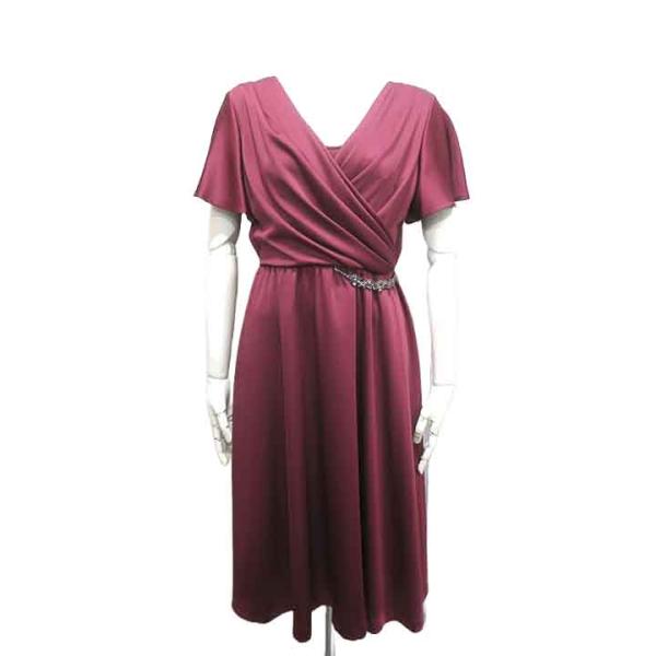 【ブランド/メーカー】【中古】STRAWBERRY FIELDS grace ストロベリーフィールズ【カテゴリ】ワンピース【色】ワインレッド【サイズ】-【サイズ詳細】 　　　着丈約100cm、身幅約37cm、肩幅約41cm、袖丈約18cm　...