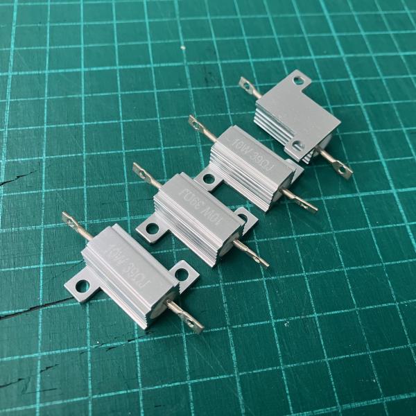 【商品コード】502148-ra001自動車、オーディオ等の部品に。【数量】4個セット【材質】アルミニウム【色】シルバー【出力】10ｗ【抵抗値】39Ω【関連ワード】ハイフラ防止 自動車 LED安定 オーディオ METAL CLAD RESI...