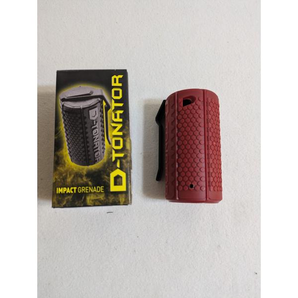 ASG ガス式 BBグレネード Storm D-TONATOR インパクトグレネード　レッド素早く簡単に使用できるASGの「D-TONATOR」。スイッチをOFFにしてBB弾とガス注入をするだけで準備完了。スイッチをONにして投げるだけとと...