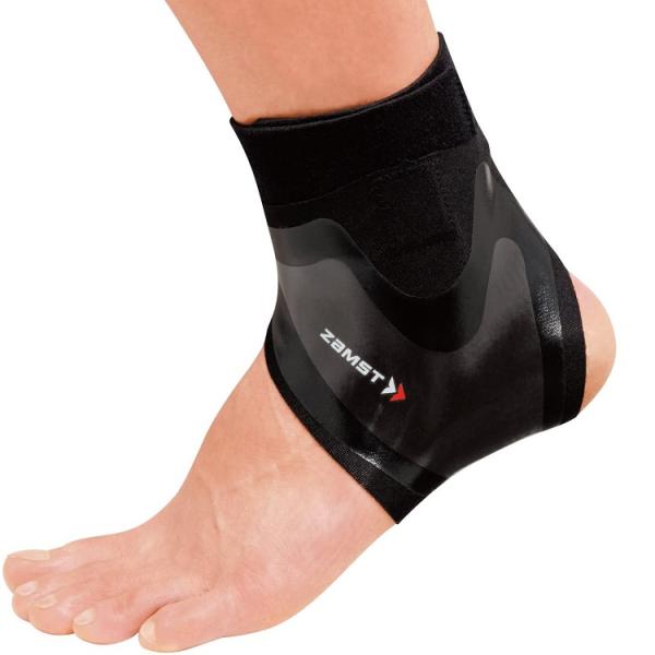 品番：3702品名：FILMISTA ANKLE フィルミスタ アンクルメーカー希望小売価格：￥3,300（税込)足首の軽い圧迫・保護にテーピングやバンテージよりカンタンに素早く装着できるサッカー用動きを妨げず、内反の動きを抑制足首の底背屈...