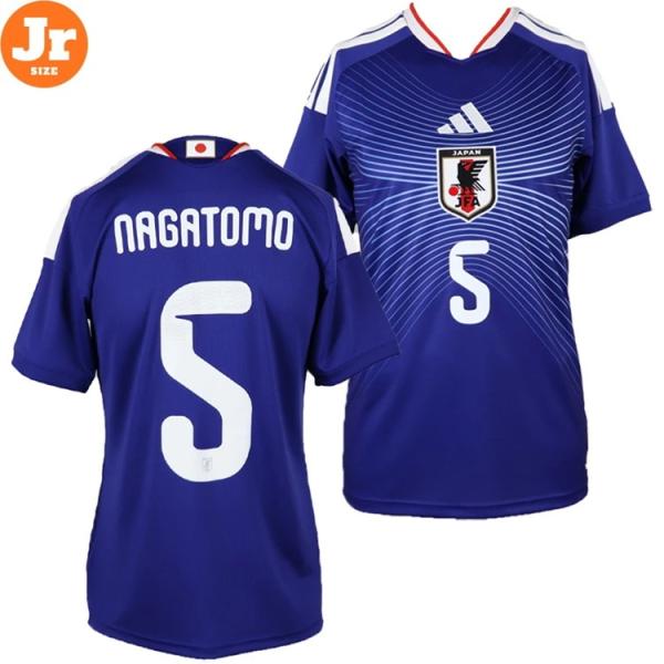 長友 佑都 選手のオフィシャルマーク付きシャツ　メーカー希望小売価格：￥9,350-税込オフィシャルマーク　メーカー希望小売価格：￥4,950-税込品番：UV719　JZ9688カラー：JAPANBLUE/アッシュブルーレギュラーフィットダ...