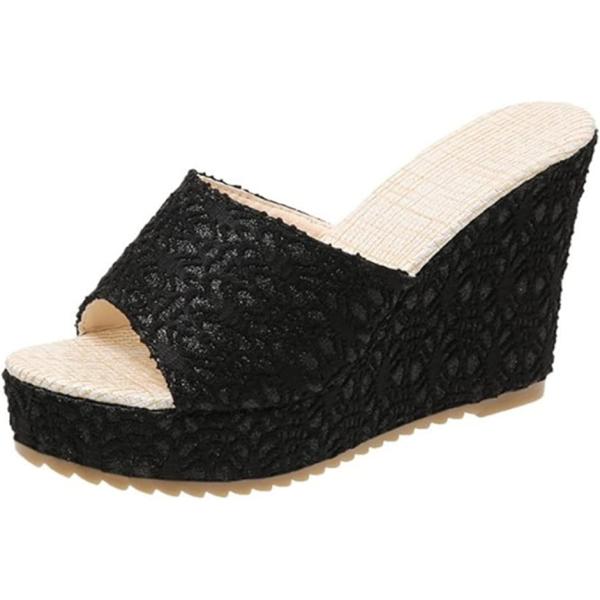 バリエーションコード : 2B2N3PLQ1Hきらびやかなラメが華やかさを演出オープントゥで蒸れにくくかつオシャレな足元ヒール高10cmで美脚ラインに。アッパーで支えてくれるため歩きにくさを軽減人気の厚底ウェッジソールで足元をオシャレにコー...