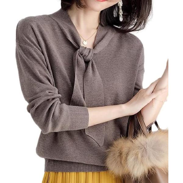 バリエーションコード : 2B4DUO4P1U品よくきちんと見せが叶う、きれいめ可愛いニットが登場です。1枚で、雰囲気あるきれいめ感が完成する、ボウタイニットプルオーバー。柔らかな肌触りのいいニット生地に、ボウタイリボンをデザイン。オフィス...