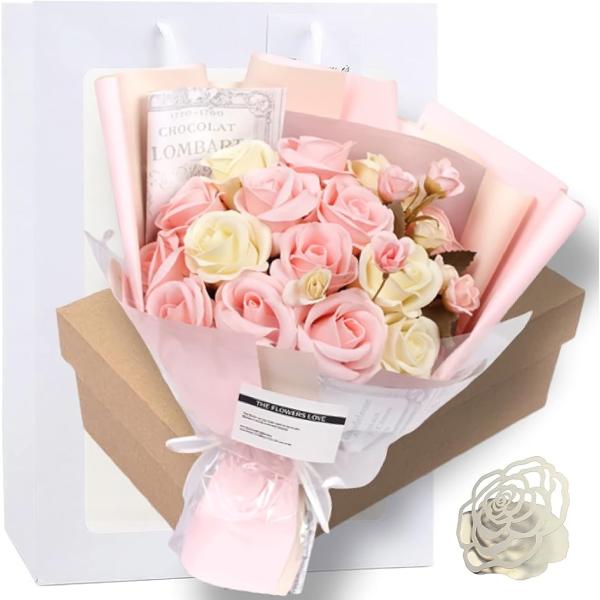 バリエーションコード : 2B4KTSP3FQ「大切な人へのプレゼント」薔薇の生花と変わらない大きさでブリザードフラワーやドライフラワーと異なり、花束に優しい華やかな香りがします。花びら一枚一枚に石鹸素材で作られているため、枯れることがなく...