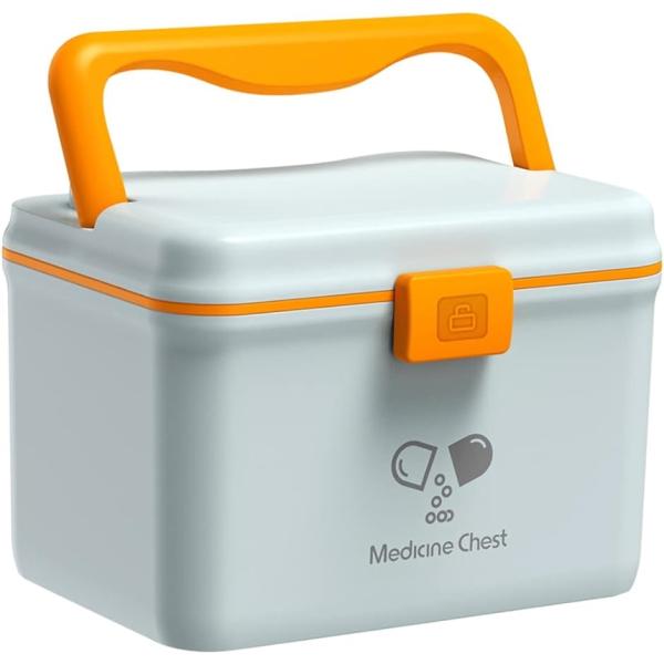 バリエーションコード : 2B4LD50L63「収納力抜群の２段式救急箱」傷薬や飲み薬、医療品や常備薬など様々なお薬をスッキリ収納できる薬箱です。仕切りが付いているので、ハサミや体温計などの小物もきれいに収納することが出来ます。「持ち運びに...