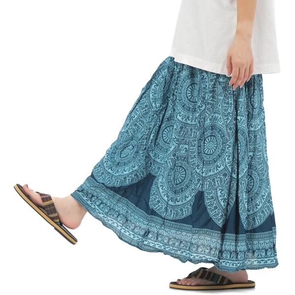 バリエーションコード : 2BUKKY69KD素材構成: 100% レーヨン民族柄のスカートです。ワンピース風にもなる２way仕様。幅広シャーリングゴムなので締め付け感がなく楽々着られます。着る位置によってスカートの丈も自由自在に変えられま...