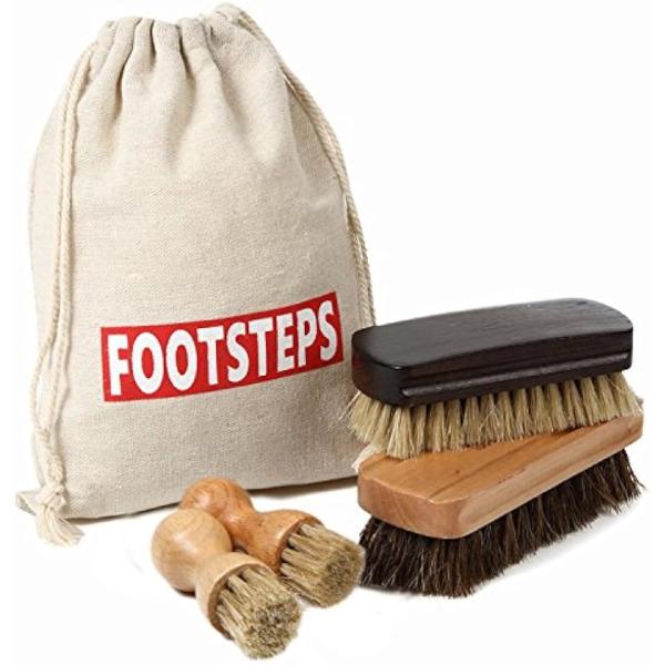 メイン素材：馬毛　豚毛表地：馬毛 豚毛本格シューケアブラシ 4点セットです。日々のシューズケアにご使用になれます。埃落としから艶出しまで靴のお手入れに必要なブラシが揃ったお得なセットです。「セット内容」馬毛ブラシ、豚毛ブラシ、ペネトレィトブ...