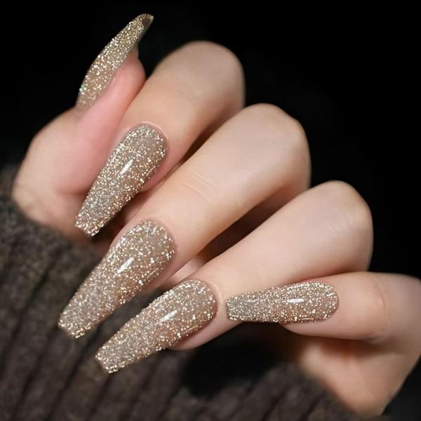 バリエーションコード : 2B9P63SFPR両面テープ付きでとっても可愛い。成人式、ブライダル、様々なシーンで大活躍24枚からその日の気分で選べるバリエーション。クールなデザインもポイント韓国でも大人気のGALチップ。季節問わず春、夏、秋...