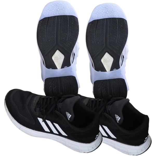 バリエーションコード : 2B25I2PCF6滑れにくい靴カバー　この商品は、滑り止めがいつも履いている自分の靴裏なので滑りにくい突然ゲリラ豪雨でも靴カバーを携帯していれば安心10秒もあれば簡単装着濡れてほしくない先端部分を中心にカバー袋付...