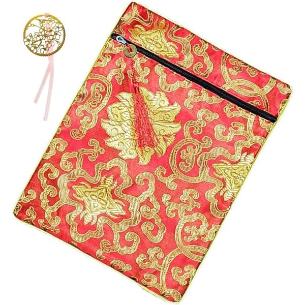 バリエーションコード : 2B9F2DTY8R「御朱印帳ケース」御朱印帳や数珠・拝観券・パンフレット・数珠などを収納できる寺社巡りに便利な御朱印帳ケースです。ジッパー付きのポーチに入れておけば、汚れたり、バッグの中でページが折れてしまったり...