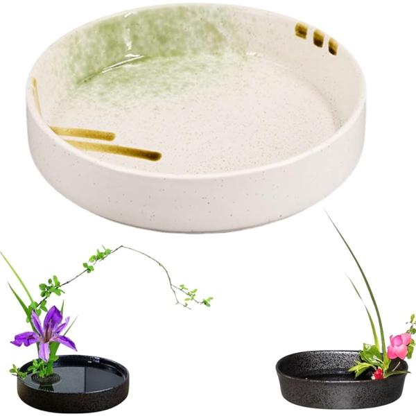 バリエーションコード : 2B9SQT42IW「花を引き立てる器」広がりのある浅型の花器は、生け花以外にも幅広いアレンジメントに適しています。玄関や和室、リビングのスペースに季節に合ったお花を活けて、新たな楽しみを見つけることができます。「...