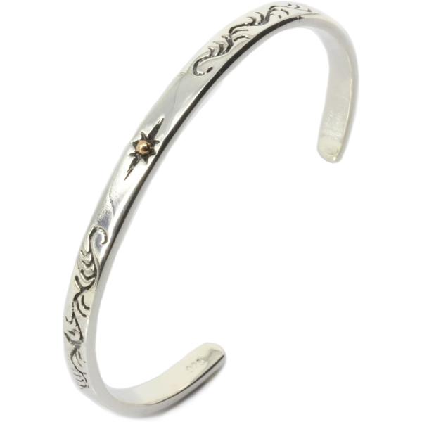 ・「 材 質 」 シルバー925、ブラス（中央の太陽） 「 重 さ 」 18g・「 サイズ 」内周14cm + 開口部4cmくらいまで。幅5mm、厚さ2mm・＊柔らかい材質なので開口部は大きさを変えられます。・シルバー職人がハンドメイドで仕...