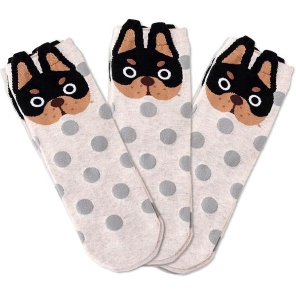 バリエーションコード : 2BJ8195S4Jかわいい犬の顔のイラストと、大きな水玉模様が特長の「レディース用」動物絵柄の靴下です。それぞれの色で犬種が異なり、様々なバリエーションのデザインを楽しめます。生地は綿混素材で、通気性や伸縮性にも...