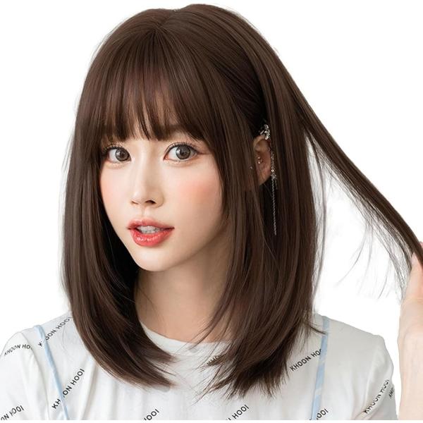 バリエーションコード : 2BJ9GX39UT「可愛さ光るボブウィッグ」レディースウィッグの中でも人気のレイヤーボブウィッグ。毛先の長さが違うレイヤーカットで自然な動きが作れちゃう。サイドレイヤーで小顔効果も抜群。顔周りがスッキリ軽い仕上が...