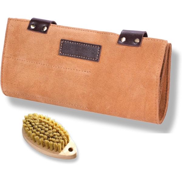 バリエーションコード : 2BJQTTGGR2「本革素材」スエードとは、牛革の裏面を起毛させた起毛牛革です。原皮には仔牛の皮が採用されており、手触りが柔らかく、繊細な見た目をしています。高品質な革靴やコートなどにも多用されています。是非本革...