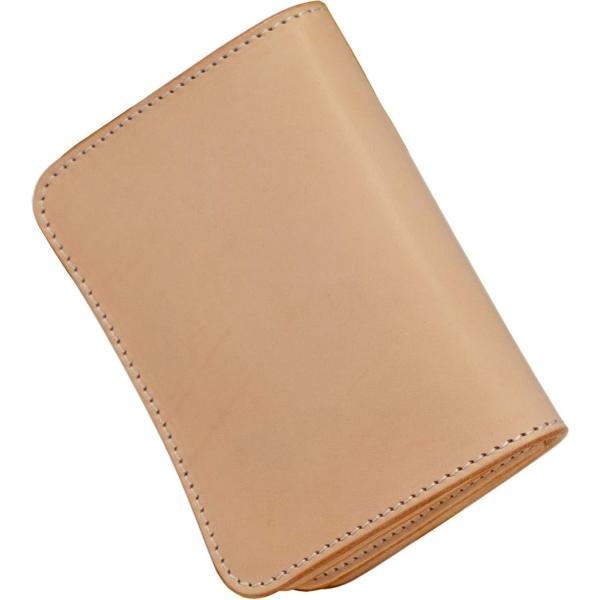 「Concept」財布も人も年を重ね味わいがでる、そのような関係を築ける、ズボンのポケットにおさまるミドル・ウォレットです。「Aging」外革から内革にかけて全て上質な「生成りのヌメ革」を使用しております。直射日照や手脂等によりヌメ革自体の...