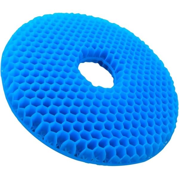 「座面の高さにご注意ください」極厚の6cmなので、椅子に敷くと座面が少し高くなります。体重にもよりますが、3-4cm座面が高くなることをご考慮ください。「口コミからの新商品：超極厚6cmx大判タイプ」卵がスッポリと埋まるこの厚み。人気のドー...