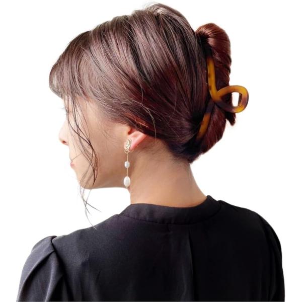 バリエーションコード : 2BJYKD6N8W「大きめクリップとギザギザ歯が髪をしっかりホールド」13cmと大きめサイズで、さらにギザギザの滑り止め歯を採用。厚い髪や薄い髪を最大限に固定することができ、簡単には落ちず、髪を傷つけることもあり...