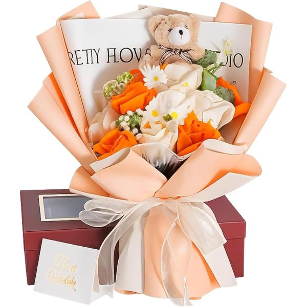 バリエーションコード : 2BR04F285H「思い出を形に。枯れないソープフラワー花束」 石鹸素材から一枚ずつ丁寧に作られたソープフラワーの花束は、生花のような美しさを長く保つ造花です 。水やり不要で、卒業式や入学式などの大切な門出に贈っ...