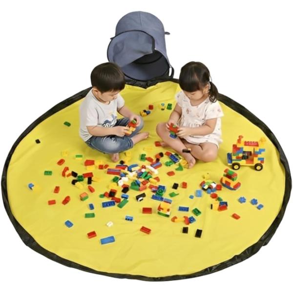 バリエーションコード : 2BR5G88WWS「3秒で片付け完了、散らばるブロックを紐一つで魔法のように回収」細かなブロックやミニカーが床一面に広がり、拾い集めるだけで一苦労…そんな毎日の悩みを解決する収納ボックスです。広げれば直径140c...