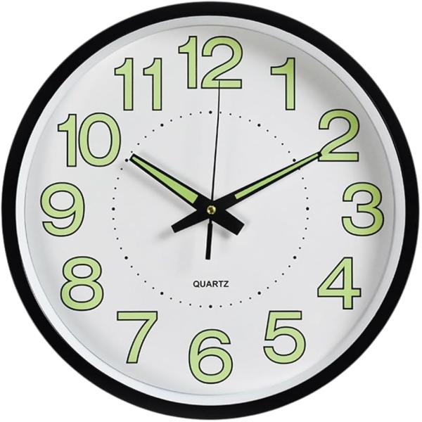 バリエーションコード : 2BR9V0C6CH「暗闇で光る。夜間でも時間を確認できる「蓄光夜光」機能」 日中の光を吸収し、暗闇で優しく光る蓄光夜光機能を搭載。深夜に目を覚ましても、はっきりと時間を確認できます。指針と数字の両方が光るため、視...
