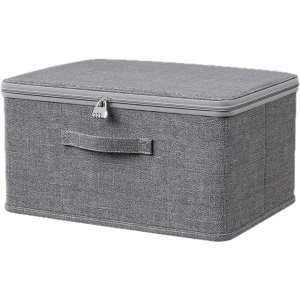 バリエーションコード : 2BRF6VOS28「ダイヤル錠付き収納ケース」鍵付き収納ボックスで財布や通帳、パスポートなどの貴重品を保管できます。プライバシー保護にも役立ちます。「出し入れ簡単」蓋が大きく開く仕様とダブルファスナー構造により、...