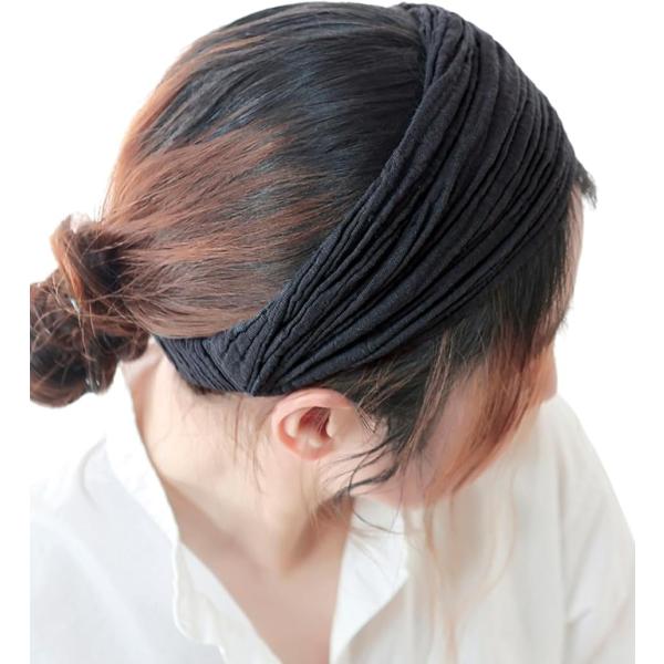 バリエーションコード : 2BKHSTLOCL「痛くなりにくい幅広カチューシャ」「長時間つけてもラクなヘアバンドが欲しい」そんな方におすすめの幅広ヘアターバンです。後頭部がゴム仕様なので、締め付け感を軽減しながら、前髪やサイドの髪をしっかり...
