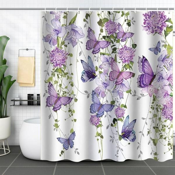 バリエーションコード : 2BU0C3TQL6美しい紫の花と蝶が舞うデザインで、浴室を華やかに彩るシャワーカーテン。丈180cmでユニットバスにぴったり。目隠しや仕切りとしても活躍し、空間を明るくおしゃれに演出します。シャワーカーテンとして...