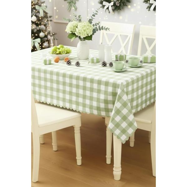 バリエーションコード : 2BUCH6NHHG「チェック柄テーブルクロス」エレガントなギンガムチェック柄で、食卓をおしゃれに演出。テーブルクロス チェック デザインはダイニングやリビング、キッチンに自然に馴染みます。「PVC加工・防水テーブ...