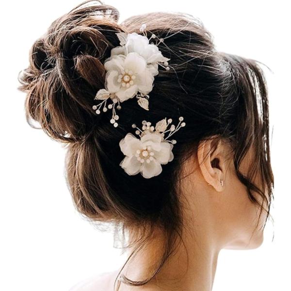 バリエーションコード : 2BUOD4F4DQ製品サイズ：長さ約12ｃｍx幅約7ｃｍ/重さ約20ｇ　・素材：パール、ワイヤー、シフォン「選べる2タイプ」ローズゴールドとパールシルバーのフラワーモチーフの髪飾り。着物やドレスに合う髪にクリップ...