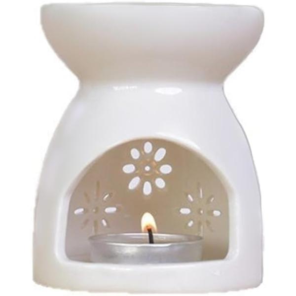 「灯すだけで癒しの空間に」 花や雪をイメージさせる繊細なデザインが魅力。キャンドルの柔らかな光とアロマの香りが、心をほぐす静かな時間を演出します。「置くだけで映える上品デザイン」 シンプルながらも上品なフォルムは、どんなお部屋にも自然と溶け...