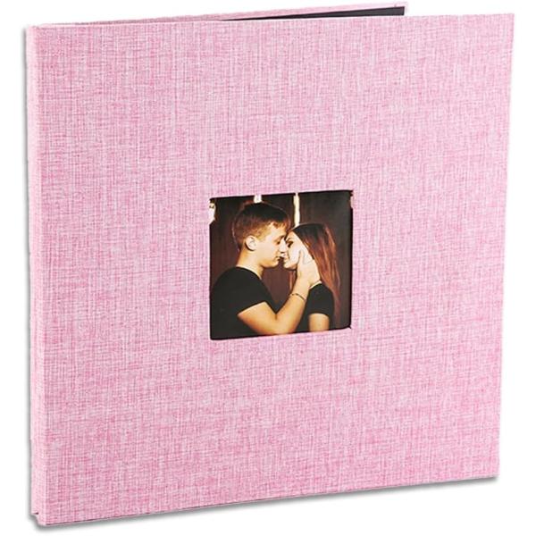 バリエーションコード : 2BUT5RI1GJ「大切な思い出を」ナチュラルな風合いの麻を表紙に使用し、お気に入りの写真が見える窓付きのデザインが魅力のフォトアルバムです。手触りも良く、インテリアとしてもおしゃれに飾れます。赤ちゃんや子供の成...