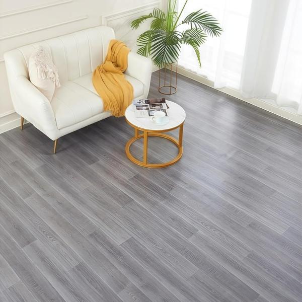 バリエーションコード : 2BR0YN4ULI「サイズ」江戸間4.5畳（幅：1mx長さ：7mx厚さ：1.8mm）・グレー木目（両面テープをプレゼントします。）「簡単設置・どこでもOK」ハサミやカッターで自由にサイズ調整ができ、敷くだけで手軽...