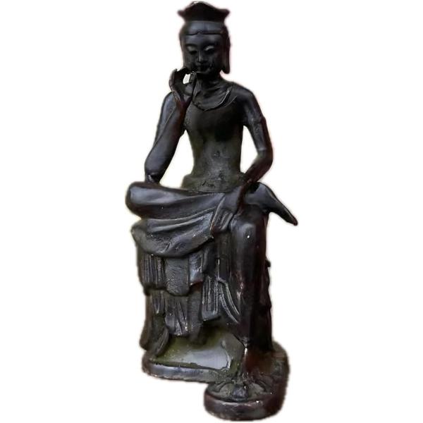 バリエーションコード : 2BUYWHG1TG本体サイズ：高さ66x幅30x奥行25mm 重量：約102ｇ 素 材：真鍮製（銅器）製品内容：本体極小仏シリーズ： 実物のイメージそのままの造形バランス 用途や場所を選ばずお楽しみいただける極小...