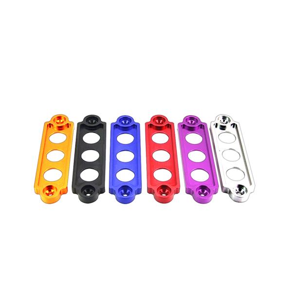 バッテリーステー Sサイズ。アルマイト仕上げ。激シブ。純正のステーと入れ替えるだけ。超簡単にエンジンルームをドレスアップ!!軽量かつ耐久性&amp;防錆性に優れた、鮮やかなアルマイトカラーのバッテリーステー。エンジンルームのワンポイントに。...