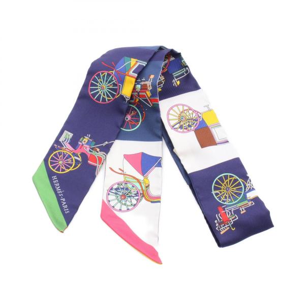 【商品番号】2104102385954【ブランド】HERMES【商品名】エルメス HERMES ツイリー Voitures Exquises スカーフ 衣料品 シルク シルク ネイビー系 【中古】【査定結果】S【型番】-【サイズ】横：5cm...