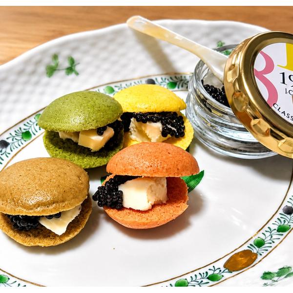宮崎県産チョウザメの卵のみを使用した「宮崎キャビア1983」。保存料・防腐剤を一切使わず、岩塩のみで薄塩仕立てにした完全無添加の国産キャビアです。ANA国際線ファーストクラスやG7広島サミット社交夕食会でも採用された実績を持ち、世界のVIP...