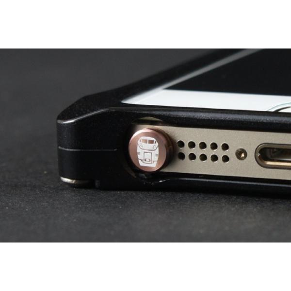 アルミから精密に削り出したイヤホンジャックカバー。ゴム製のＯリングを使用して防水・防塵を実現。iPhone、スマートフォン、ゲーム機などのイヤホンジャックに使用可能。