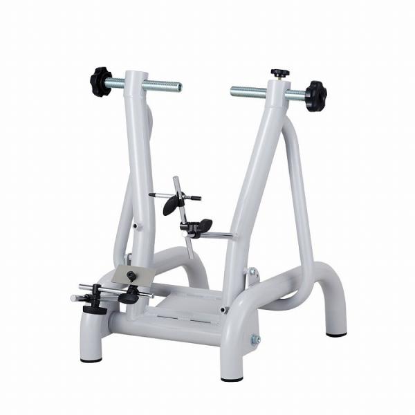 【発売日：2024年02月14日】商品説明●ファットバイクのワイドホイール、29"・700Cなどの大径ホイール、ランニングバイクなどの小径ホイールまで、幅広いホイールに対応する振取台。 ●42.7mmφの鋼管で構成され、剛性とともに安定感に...