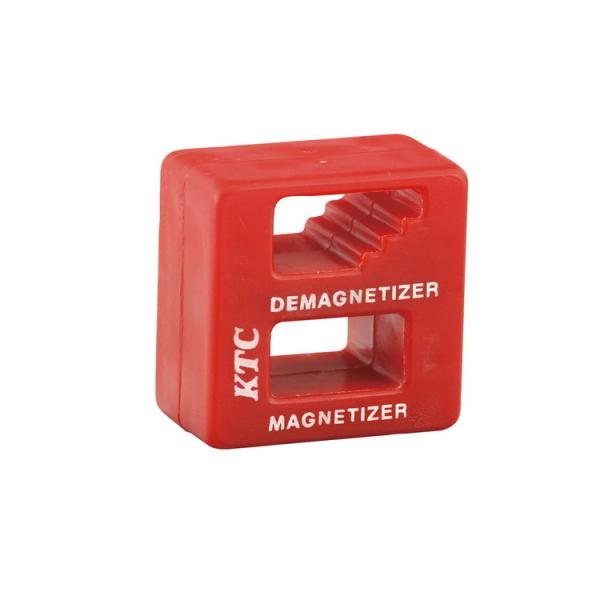 【発売日：2021年08月18日】【商品詳細】●ドライバの軸など、棒状の鉄製品の着磁・脱磁ができます。●DEMAGNETIZER（−）側の穴に軸を通してスライドさせると脱磁、MAGNETIZER（＋）側の穴に軸を通してスライドさせると着磁で...