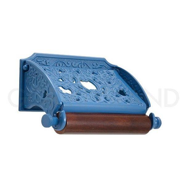 【発売日：2023年09月01日】【商品説明】ゴージャスで繊細な装飾をあしらったクラシカルなトイレットペーパーホルダーです。これひとつで存在感もバッチリ!ペーパー差込バーは木製で、交換も簡単です。海辺を感じさせるレトロな雰囲気の青色です。【...