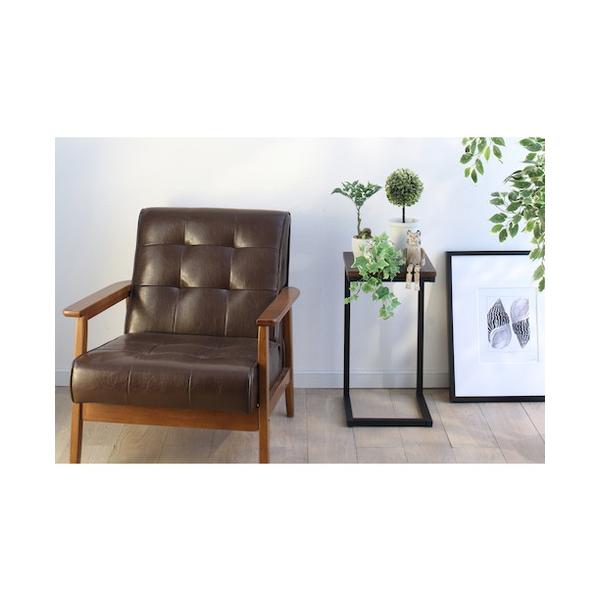 【発売日：2023年11月13日】【商品スペック】特長●シンプルなデザインのサイドテーブルです。●ソファやデスクなどの傍らでお使い頂けます。●小物やよく使用するものを手の届くところへ置くことができます。●脚がコの字デザインで、ソファ下の隙間...