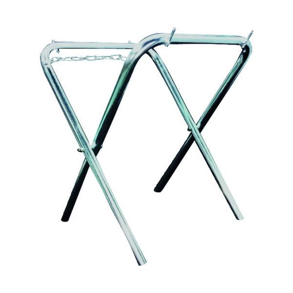 【発売日：2023年11月21日】【商品スペック】特長●土のう袋を本体上部の爪に引掛け使用できます。●スタンド式で、一人作業でも土入れがしやすいです。●折畳むと厚さ約5cmとコンパクトで、ちょっとした隙間やスペースに収納できます。●重さもわ...