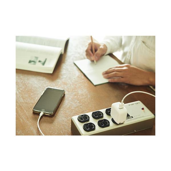 【発売日：2023年11月21日】【商品スペック】特長●鉄製で丈夫なスチールタップです。用途仕様●コンセント数：6個口●ケーブル長(m)：1.8●色：シルバー●幅(mm)：80●奥行(mm)：225●高さ(mm)：40●定格電圧(V)：15...