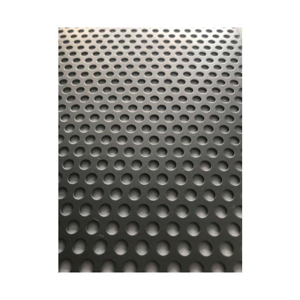 【発売日：2023年11月13日】【商品スペック】特長●パンチングプレスの金型で規則的に孔を開けた金属板です。●表面が平面であるため、耐摩耗等の耐久性が高く目が崩れることもありません。●４５０ｍｍ角サイズにカットされています。用途●機械や装...