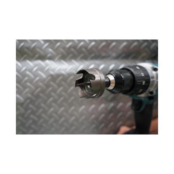 【発売日：2023年11月13日】【商品スペック】特長●プールBOX（樹脂）穴あけ作業に最適です。●塩ビパイプを綺麗に貫通可能です。●ビニール板貫通の瞬間、切片が落下します。●切断面の仕上がりが綺麗です。●切片がホルソーに絡みません。用途●...